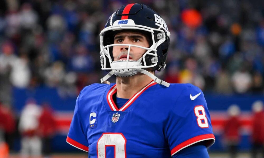 Daniel Jones Is A Top-10 Quarterback - Back Sports Page